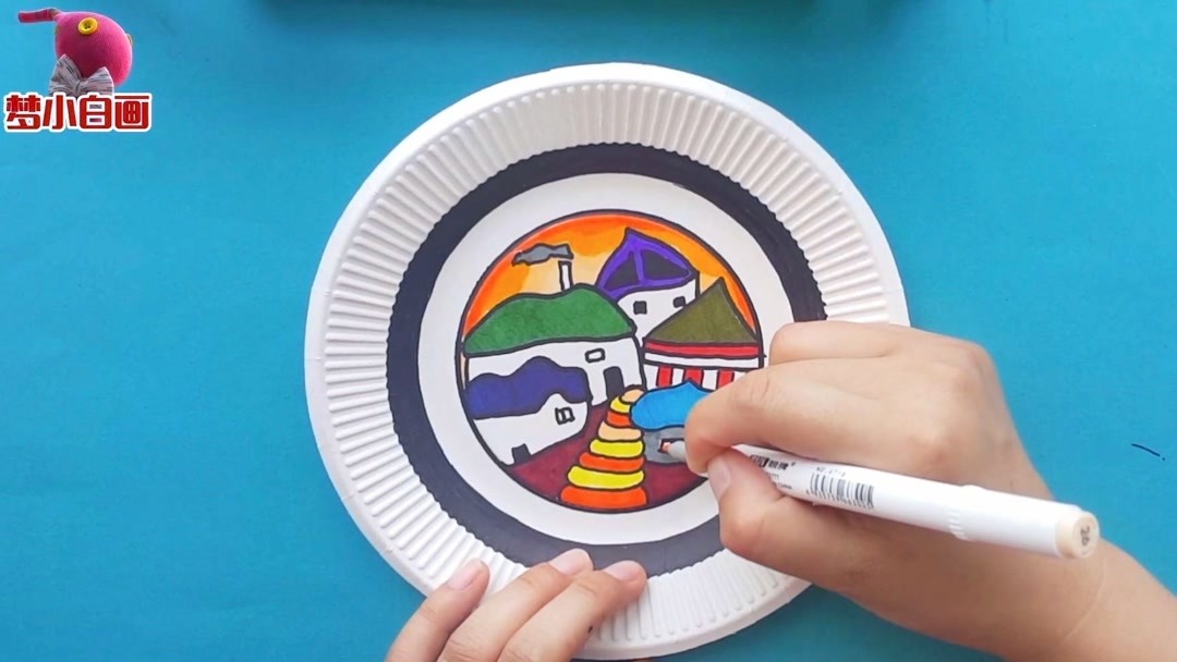 简单又好学的装饰画,一个纸盘几支画笔就画出好看的装饰画!