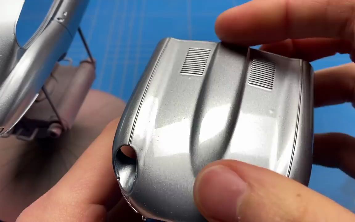 模型大神系列~大神魔改重新喷漆车身!