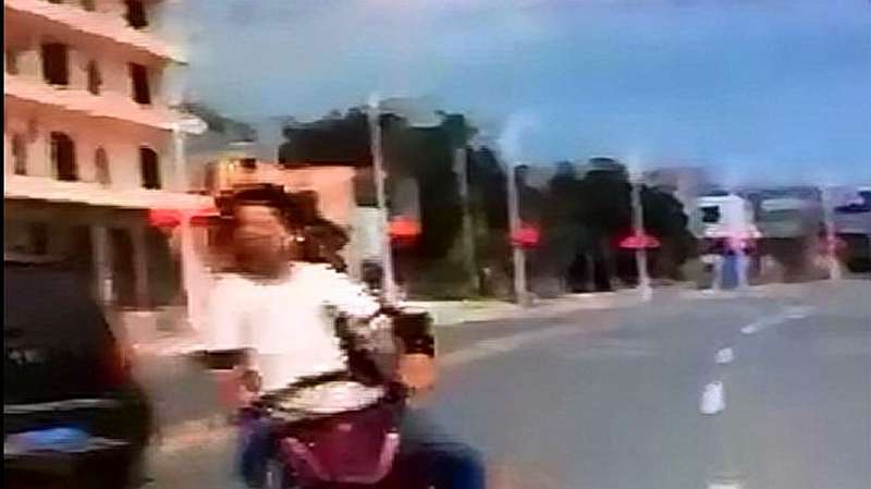 行车需谨慎:让人哭笑不得防不胜防的的电动车