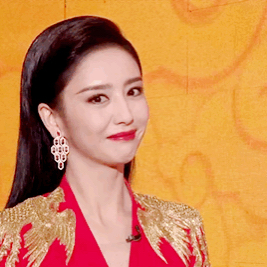 易大师的苍蝇头盔丶 