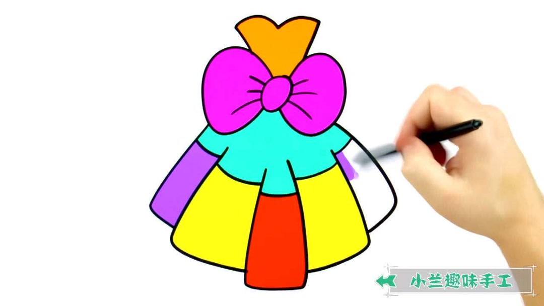 小兰姐姐教大家怎么画裙子和计算器,图上颜色真漂亮