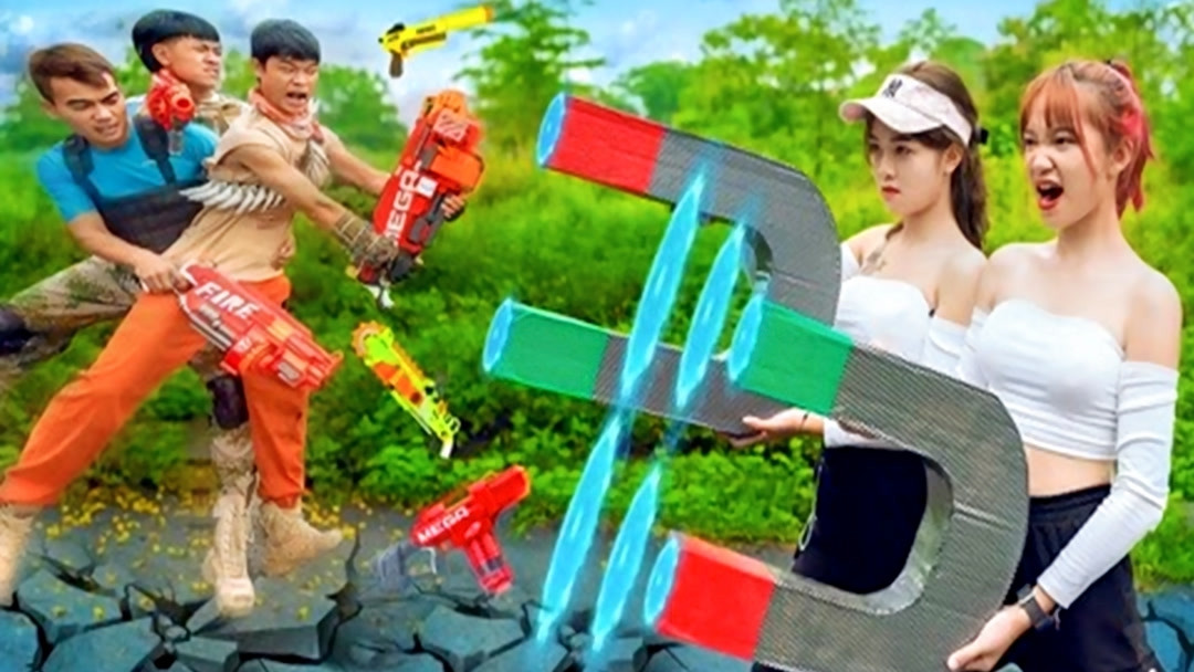 搞笑Cs:两个海豹女孩战士,玩具枪战面具人,新武器吸取一切!