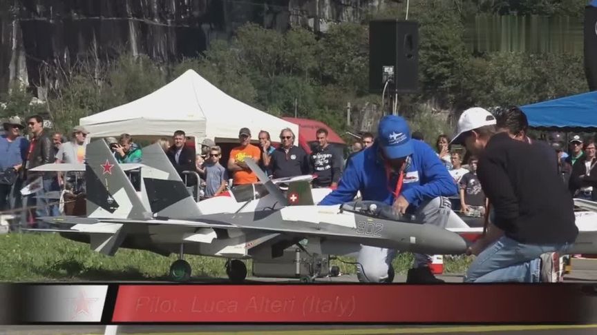 俄罗斯大叔自制SU-27战斗机,外形如同真机,试飞就获得成功