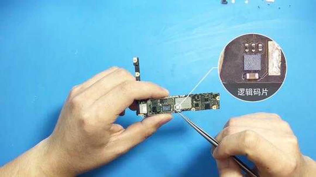 iPhone反复白苹果重启,CPU飞线完美解决。这样的飞线你见过吗?