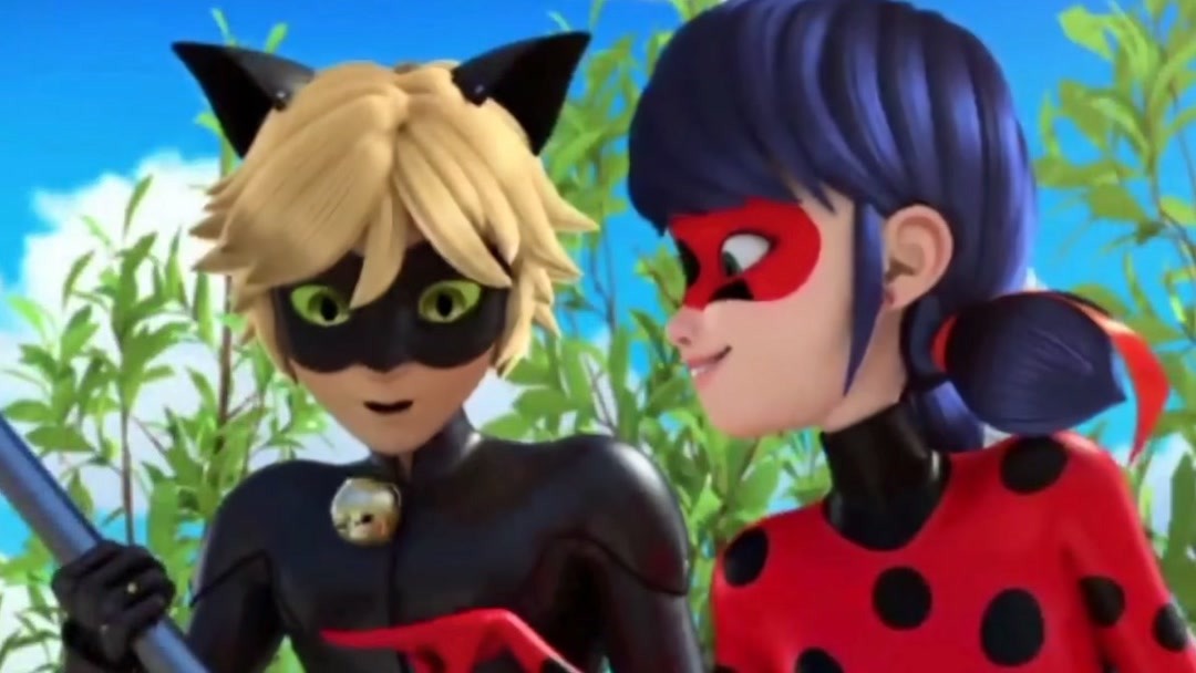 瓢虫雷迪 动画混剪:玛丽娜就是摸了一下小铃铛 看把艾俊高兴的