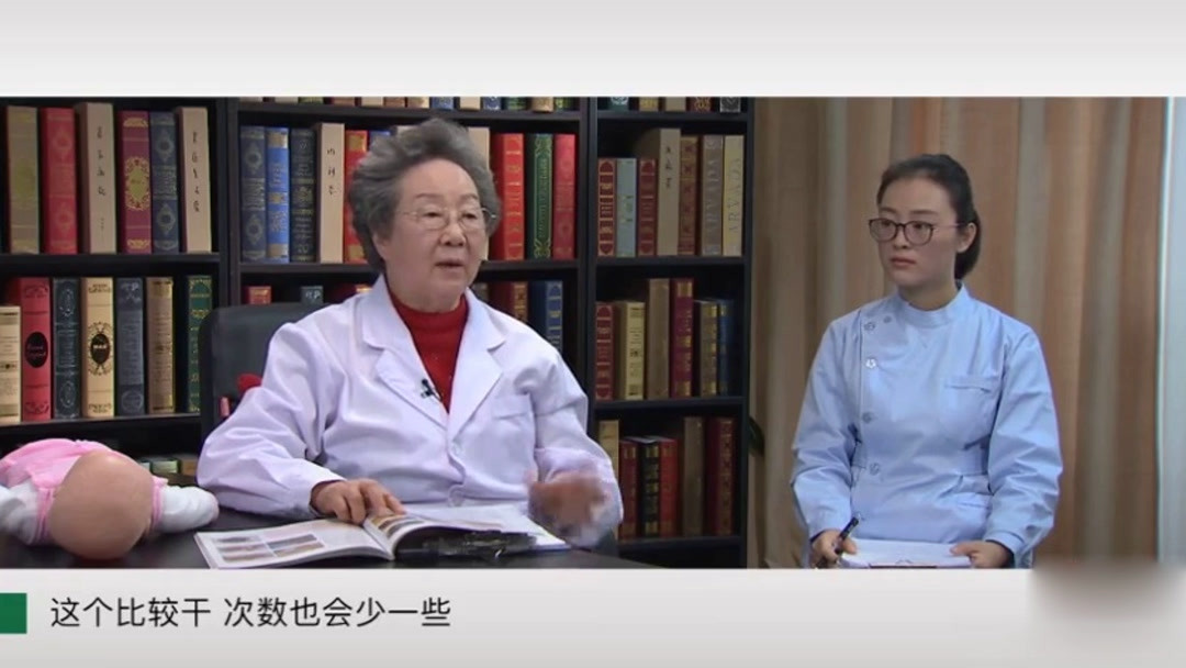 母乳喂养与人工喂养的宝宝大便有什么不同?