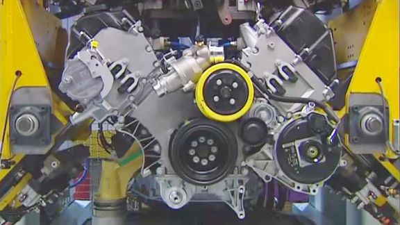 宝马V8发动机组装过程,带有宝马引以为傲的可变气门升程技术!