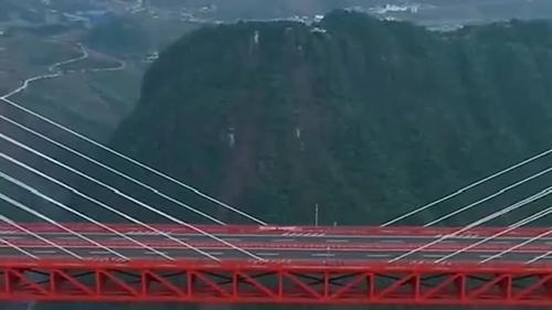 世界第一大桥,司机过桥的时候都不敢看四周,因为真是太高了!