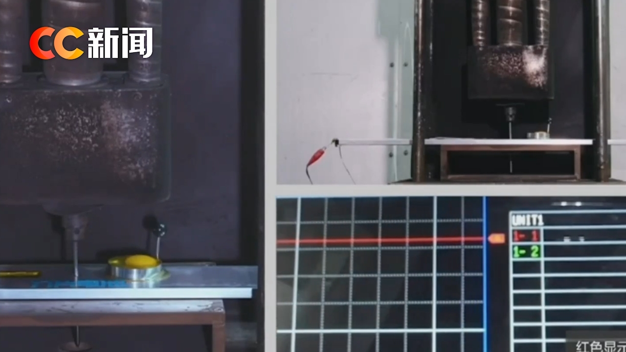 比亚迪刀片电池发布会公布针刺实验视频,三元锂电池直接炸了