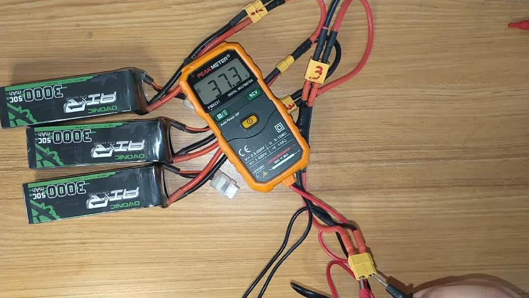 三块3S 11.1V航模锂电池串联演示-幻速556工作室