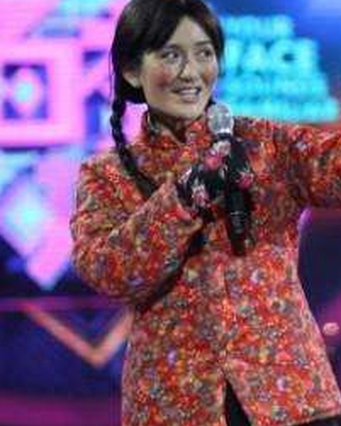 谢娜模仿秀,做主持人浪费了,就应该去演喜剧
