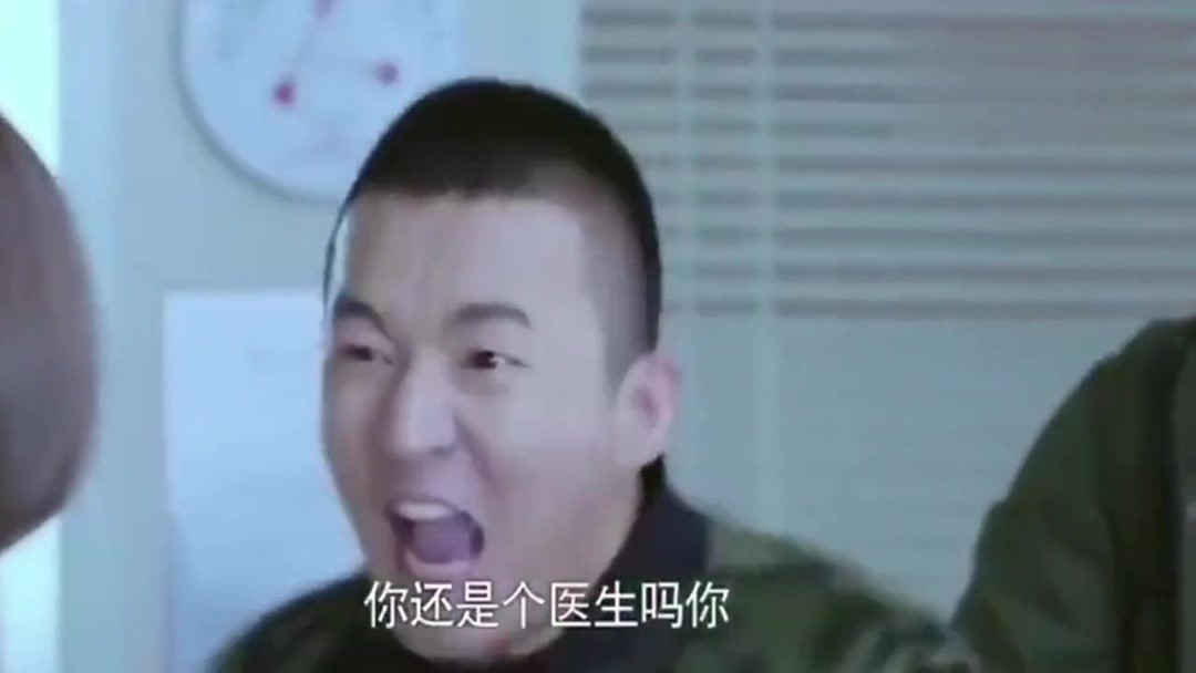 病人抢救无效死亡,谁料家属情绪激动对医生动手,结果出大事了