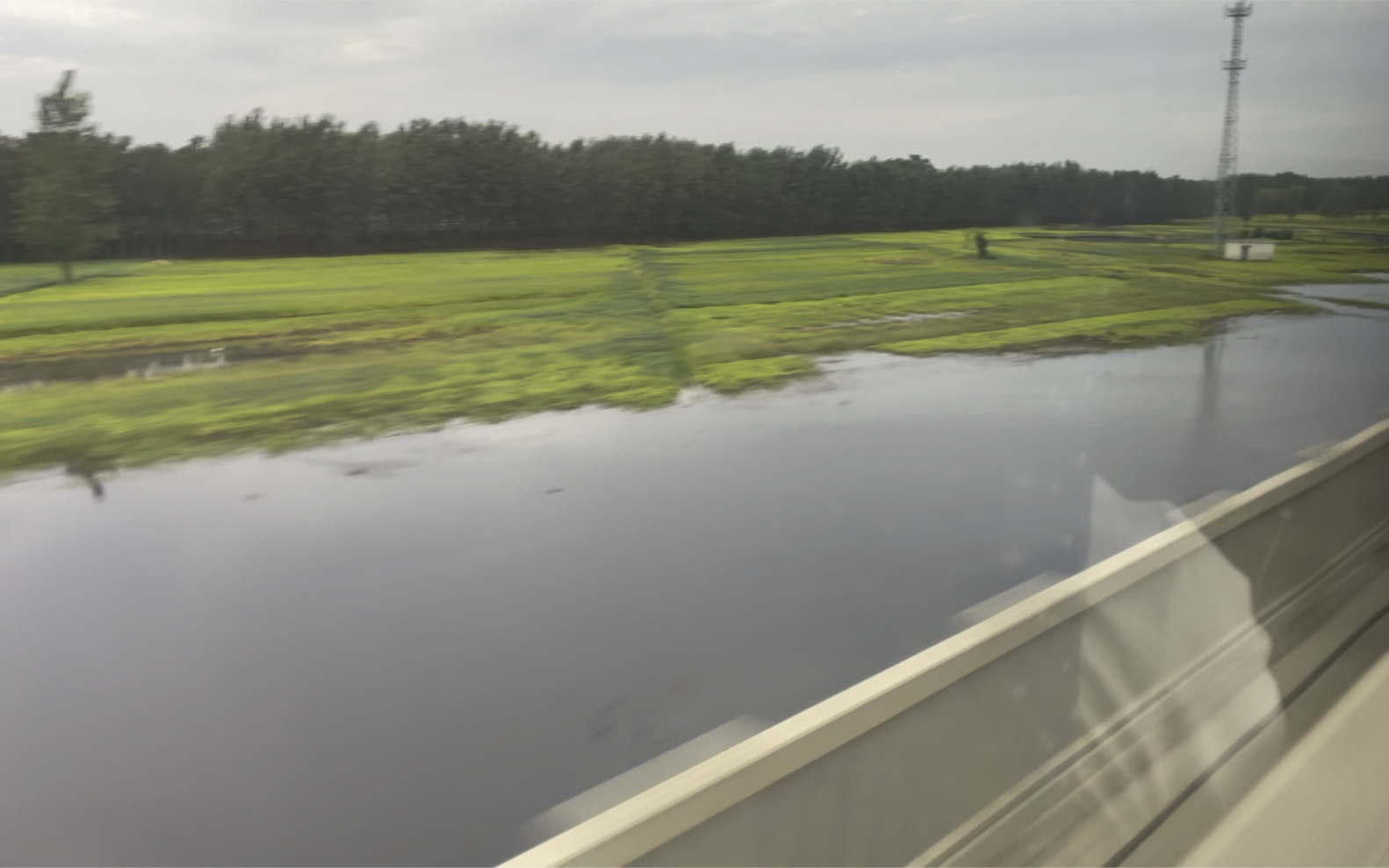 1080P HDR G1572次列车驶过河南省西华县洪灾受灾区域「由iPhone ...