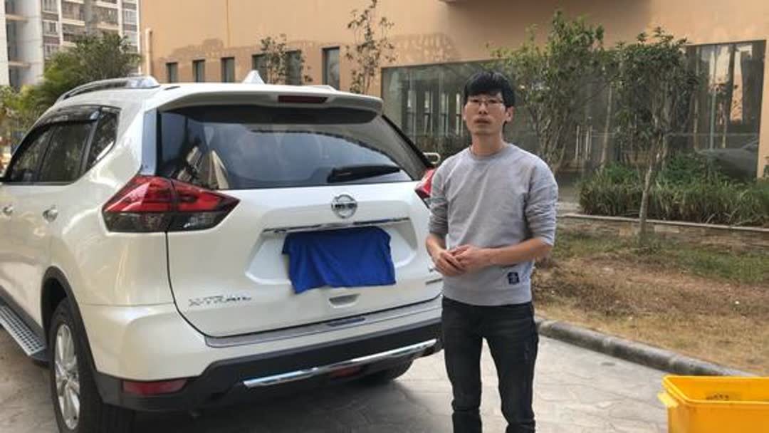 金英给日产奇骏加装电动尾门 带一脚踢感应开关,深圳车主很喜欢