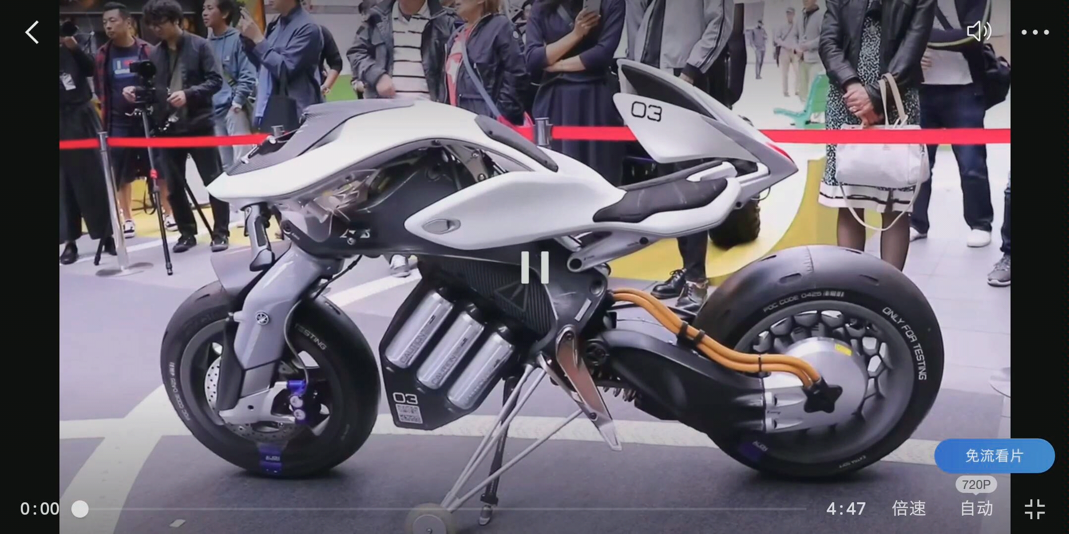 雅马哈最新的自平衡自动驾驶摩托车