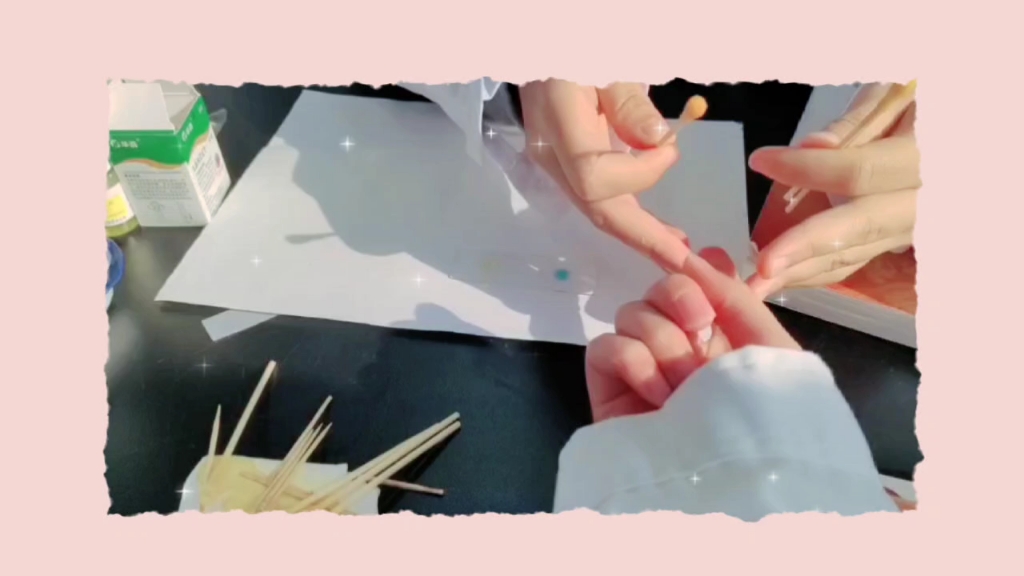 实验课测血型小过程,扎针好痛