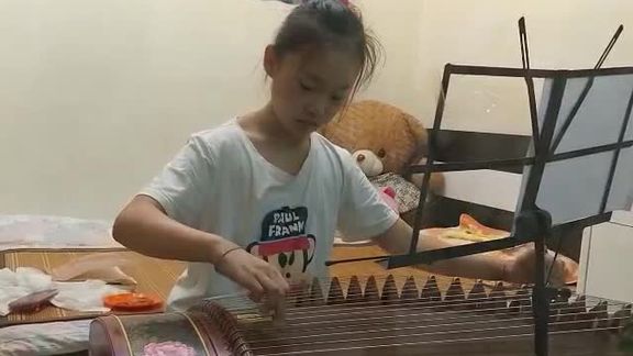 美丽小女孩,传统文化的传承者!