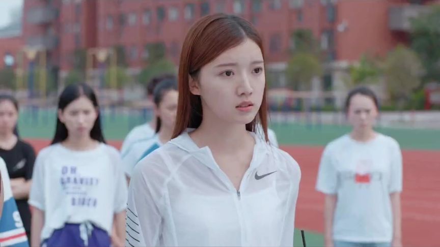 两个班争场地,差点打起来#网剧陪你到世界终结#青春校园