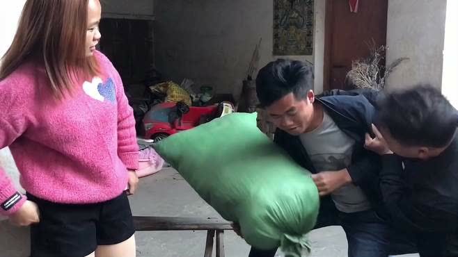 搞笑视频:兄弟之间的误会
