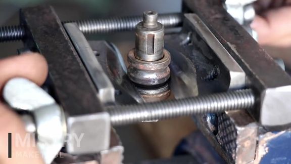 前三种不同类型的轴承拉拔器,制作电枢轴承拉拔器