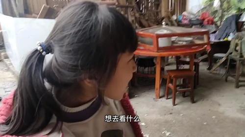 小七妹读书的画作,时隔10多年还保存完好,好有纪念意义