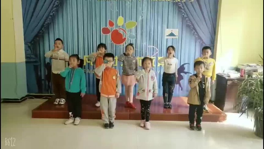 小朋友表演古诗绝句