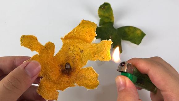 橘皮用打火机烧一烧,想不到还有这个作用,解决了很多家庭的烦恼