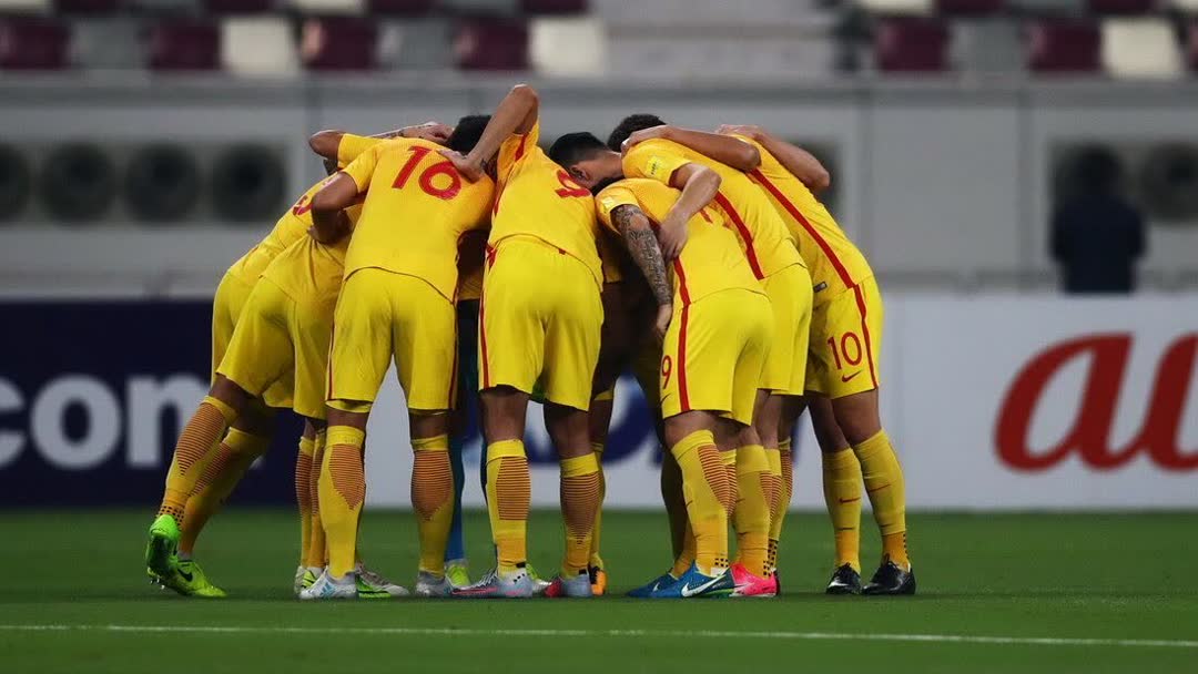 赵旭日妙传郜林低射 卡塔尔门将奋力封出