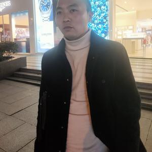 培哥爱好唱情歌 