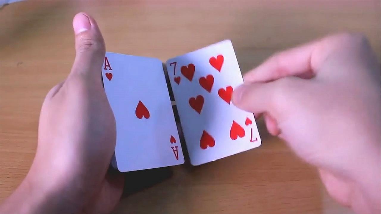 魔术揭秘:扑克牌数字是怎么变化的,知道后很简单