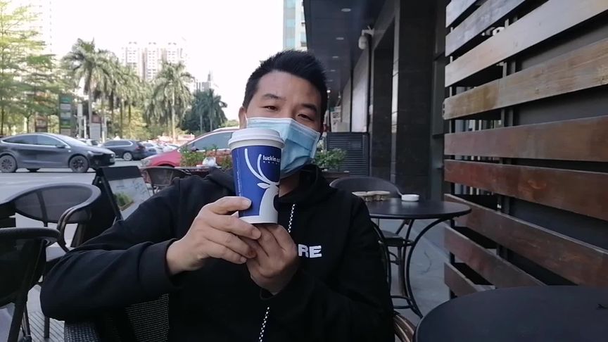 瑞幸咖啡公司财务造假,不影响消费购买,大家都在买我也买了一杯