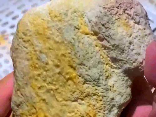 翁巴列场口的翡翠原石,种水不会错