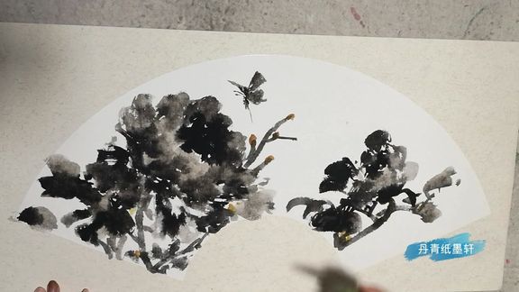 丹青纸墨轩:水墨牡丹,国画牡丹没几个这样画的,别有一番风味