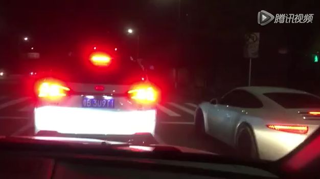 大战保时捷911比亚迪唐起步加速2秒