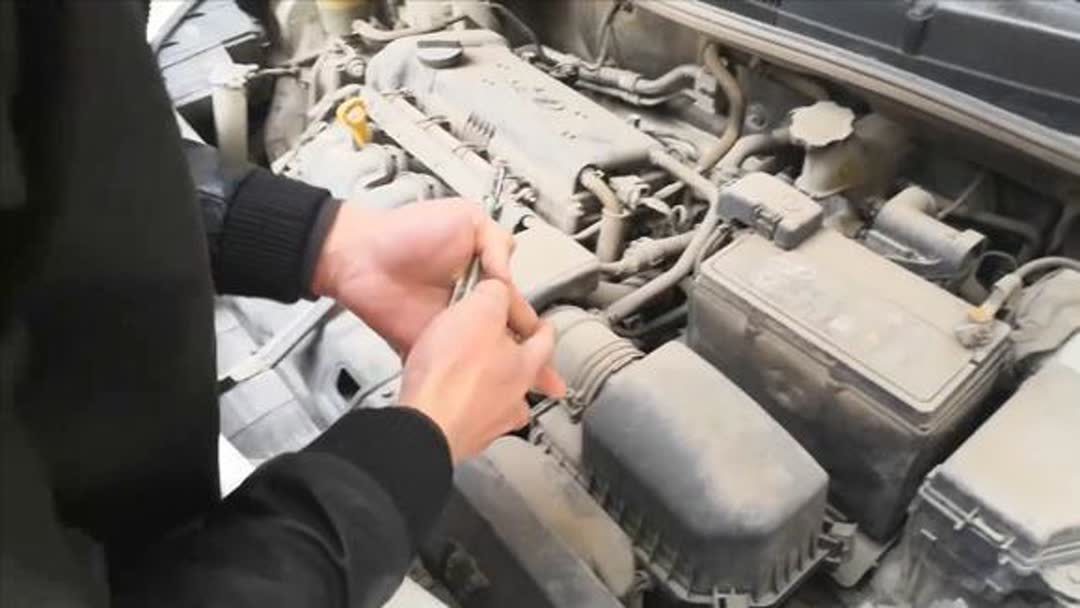 疫情一个月,汽车一直未曾启动电瓶亏电了!教你三招简单实用!