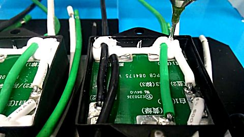 桌面式自动点胶机之压敏电阻点胶机视频