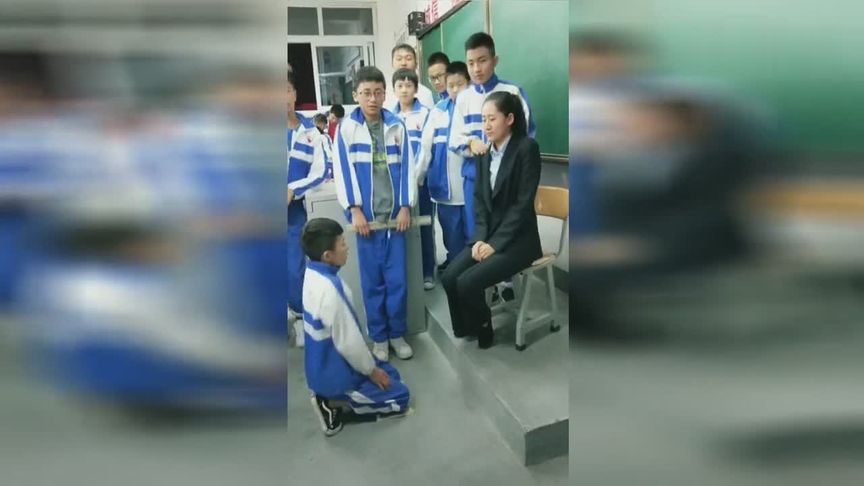 这视频火了,班主任带着学生拍段子