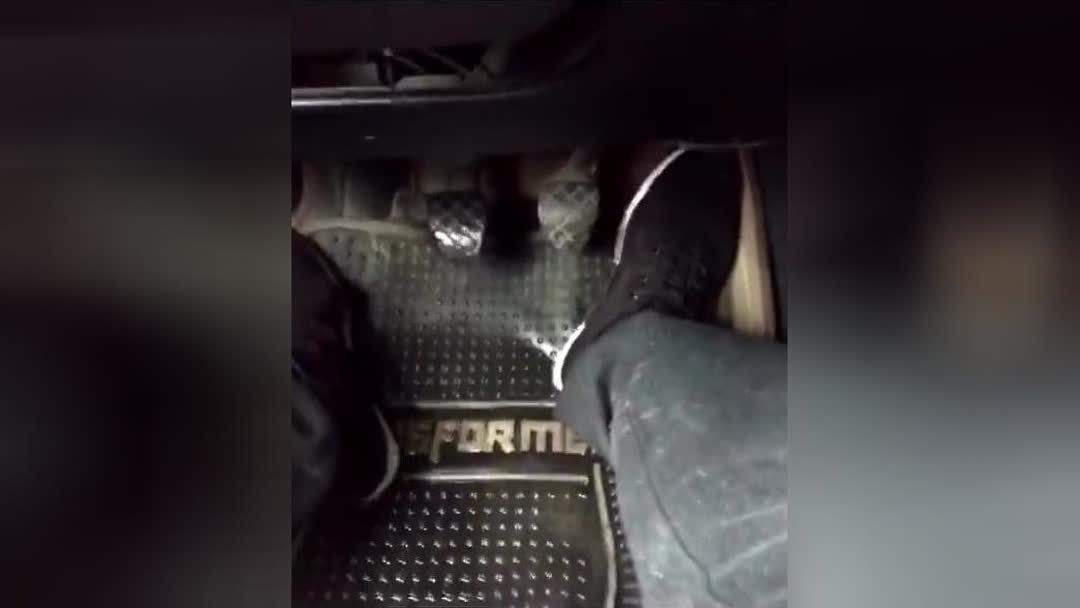 手动挡汽车起步 离合与油门完美配合才能保证不熄火