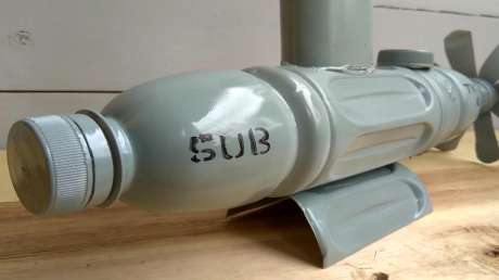 教你利用废品自制潜水艇，孩子敬佩的不得了