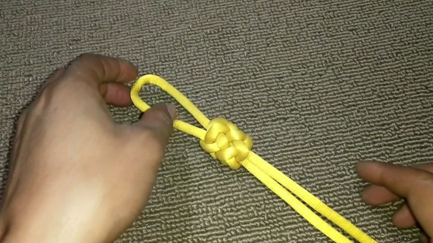 长纽扣结的一种简单编法