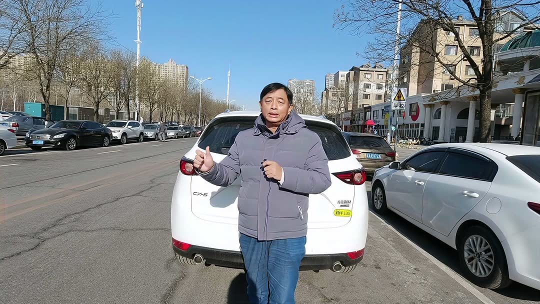 吉普车与轿车的间距判断是否相同,马自达CX-5车型对照一下