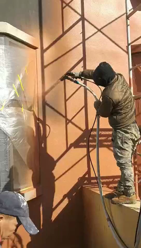 外墙真石漆一天两栋小别墅