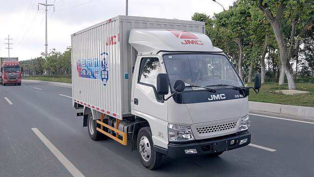 排量低于2.5米,厢宽小于2米1,江铃全新轻卡只卖7万出头