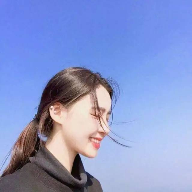 丽子灬敢 