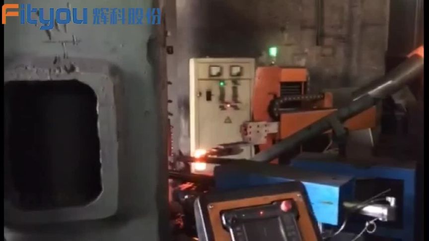 齿轮锻压自动生产线,模具润滑喷石墨机,福建齿轮锻造机械手