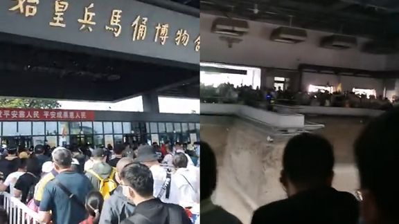 人从众!西安兵马俑门口乌泱泱排长队,网友:只见人头不见俑