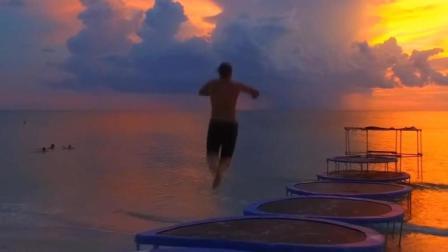 全球第一座用"跳"才能过的桥!这前无古人的创意,吸引无数游人!