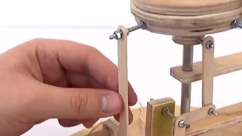 手工制作螺旋桨,太厉害了,差点就起飞了