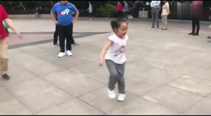 鬼步舞教学基础舞步,幼儿鬼步舞舞蹈视频