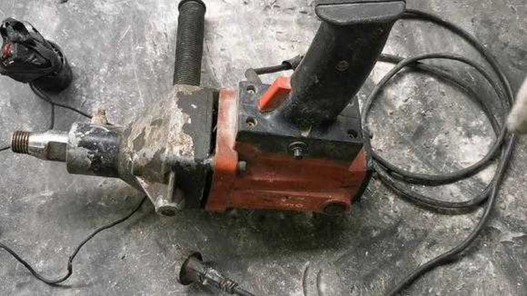 工程水钻突然不转了怎么办?机电哥教你10块钱搞定,非常简单